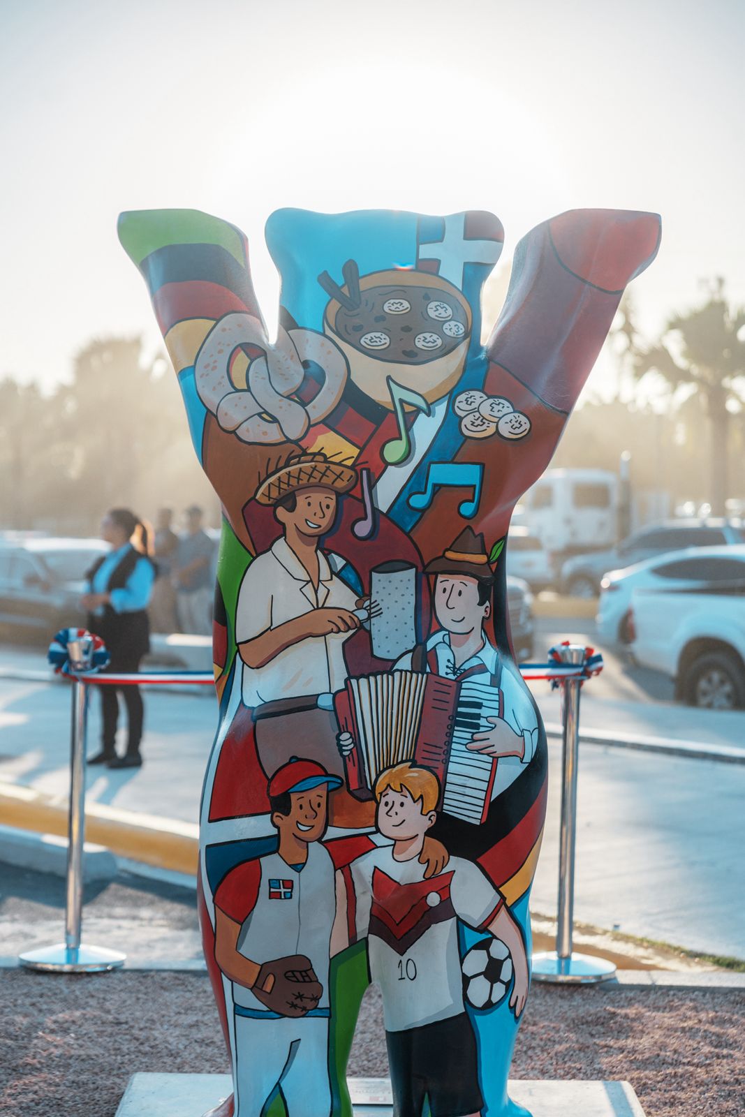 Buddy Bear celebra la amistad entre Alemania y RD en el Malecón - RDE ...