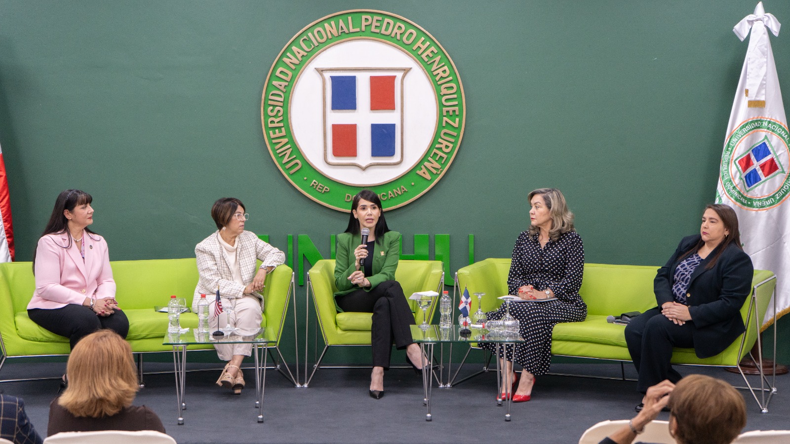 Realizan panel sobre empoderamiento femenino y eliminación del acoso ...